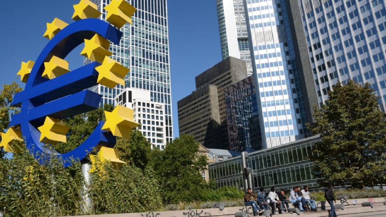 Brukseli: Eurozona po shkon drejt një recesioni në fund të këtij viti ... Brukseli: Eurozona po shkon drejt një recesioni në fund të këtij viti ...