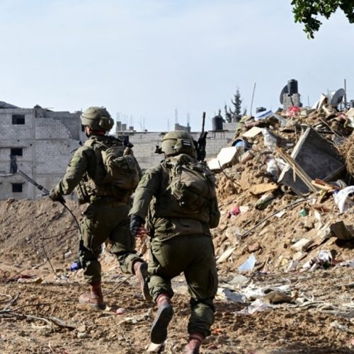 Fotolajm/ Ushtarët izraelitë operacion në qytetin e Gazës - Top Channel Fotolajm/ Ushtarët izraelitë operacion në qytetin e Gazës - Top Channel