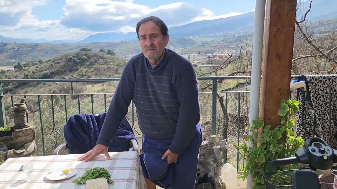 Vështirësitë e invalidëve, historia e Spartak Bixhakut që humbi këmbën ...