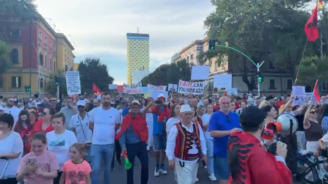Live/ Dita e 16-të e protestës në Tiranë, nismëtarët marrin masa pas ...